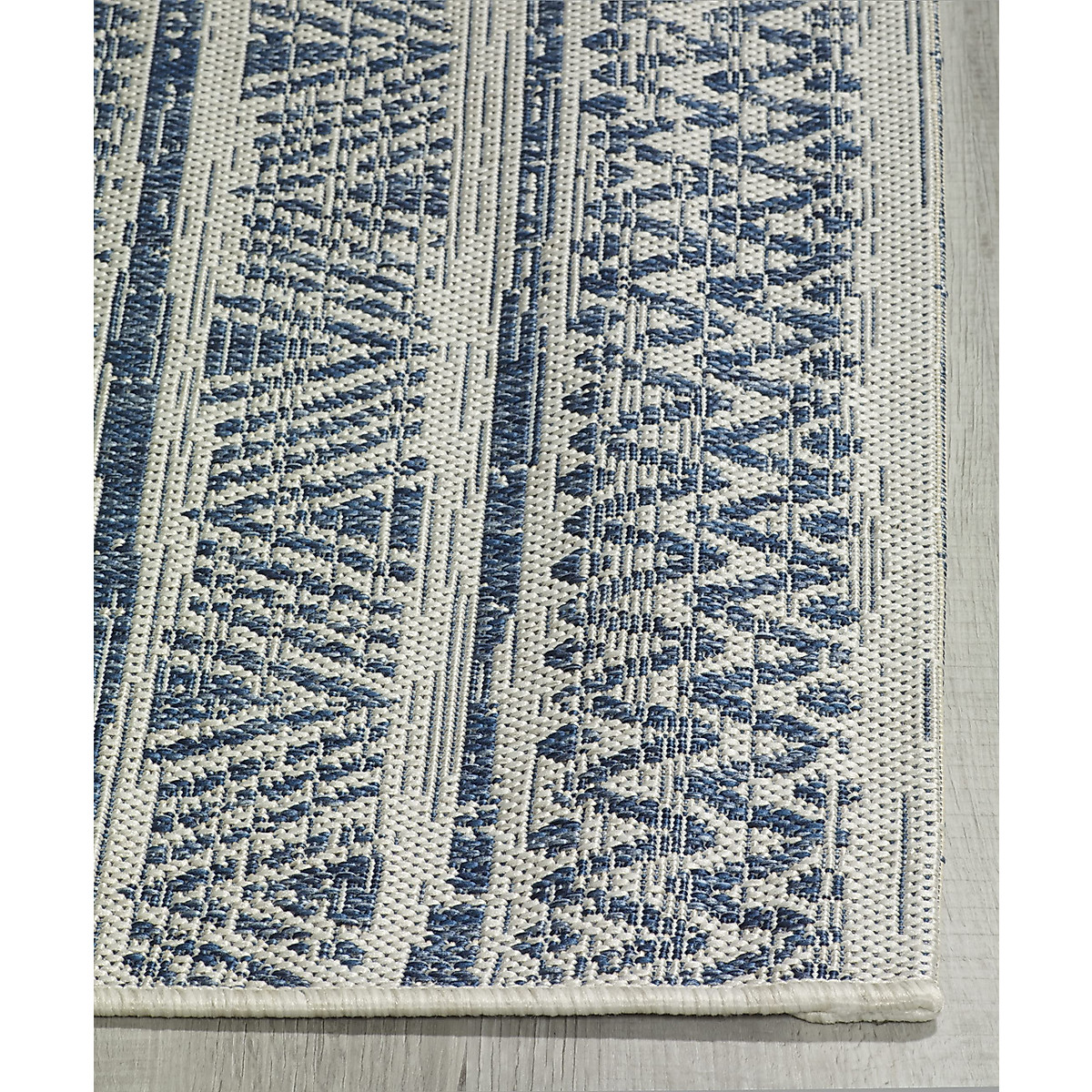 Fab Habitat Outdoor Rug - Waterproof Easy to Clean Stain Resistant - Patio Indoor Outdoor Porch Deck Balcony Entryway - Modern Abstract - Freeport - Blue - 5ft 2in x 7ft 6in