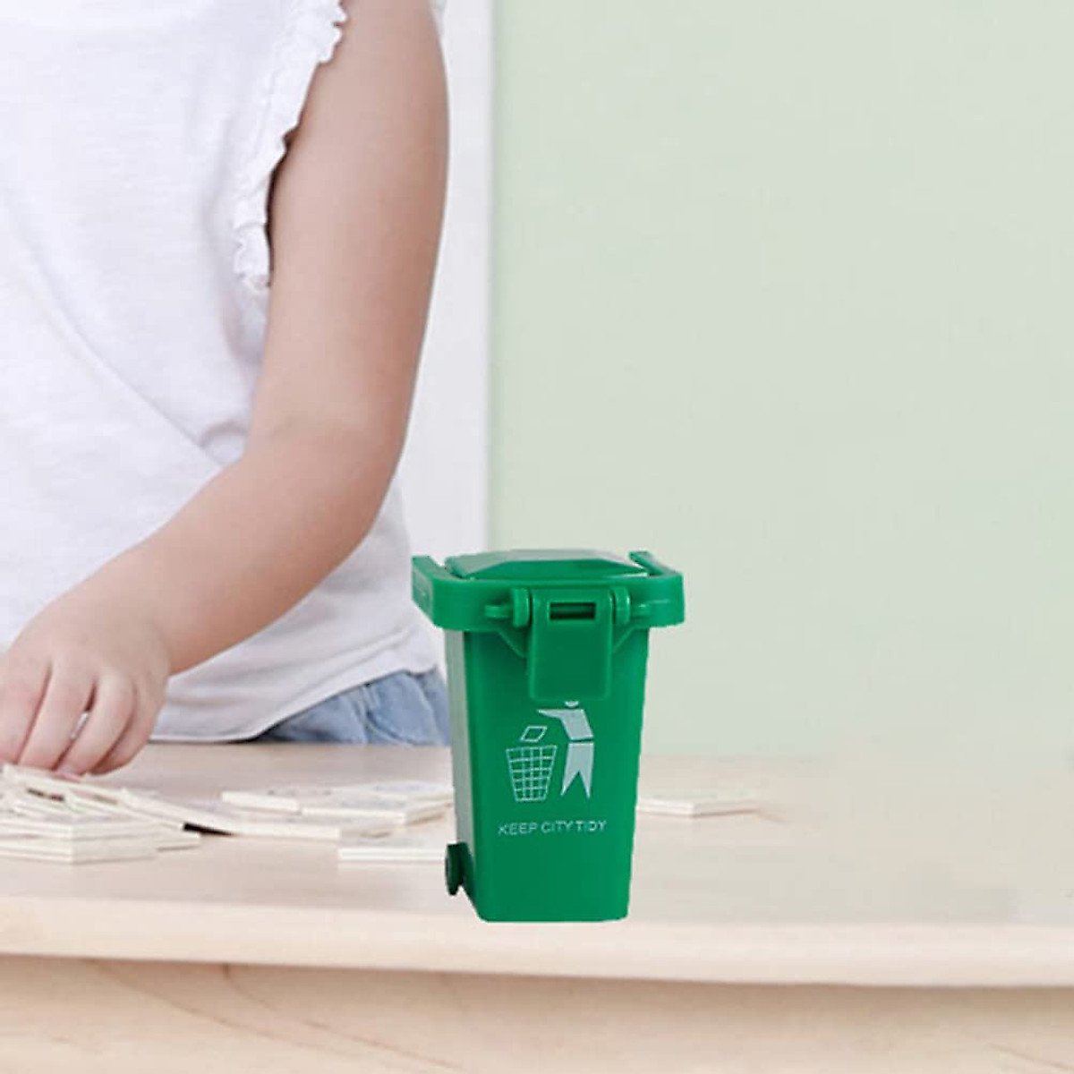 TEHAUX 8pcs Mini Trash Can Trash Can Child Toy Kid Garbage Can Toys Small Garbage Can Toys Garbage Can Kid Toy Children’s Toys Kids Toys Classification Bucket Pulley Clamshell Plastic