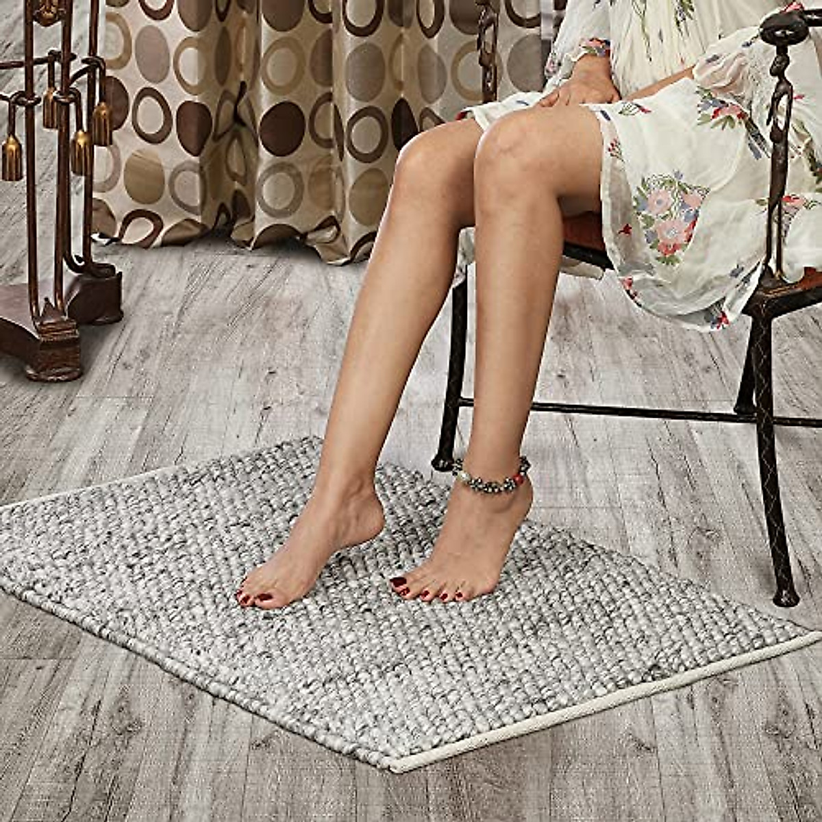 SAVON Hand Woven Wool Area Rug 3x2 Footmat Doormat Gray Woven Straw Weave Pattern