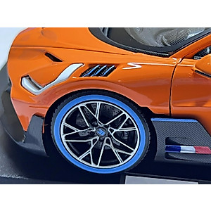 Bugatti Divo Orange 1:18 Special Edition diecast Collection car