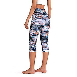 ODODOS Women's High Waisted Pattern Yoga Capri Leggings with Pockets, Tummy Control Non See Through Sports Athletic Workout Running Capris, FineArt, Large