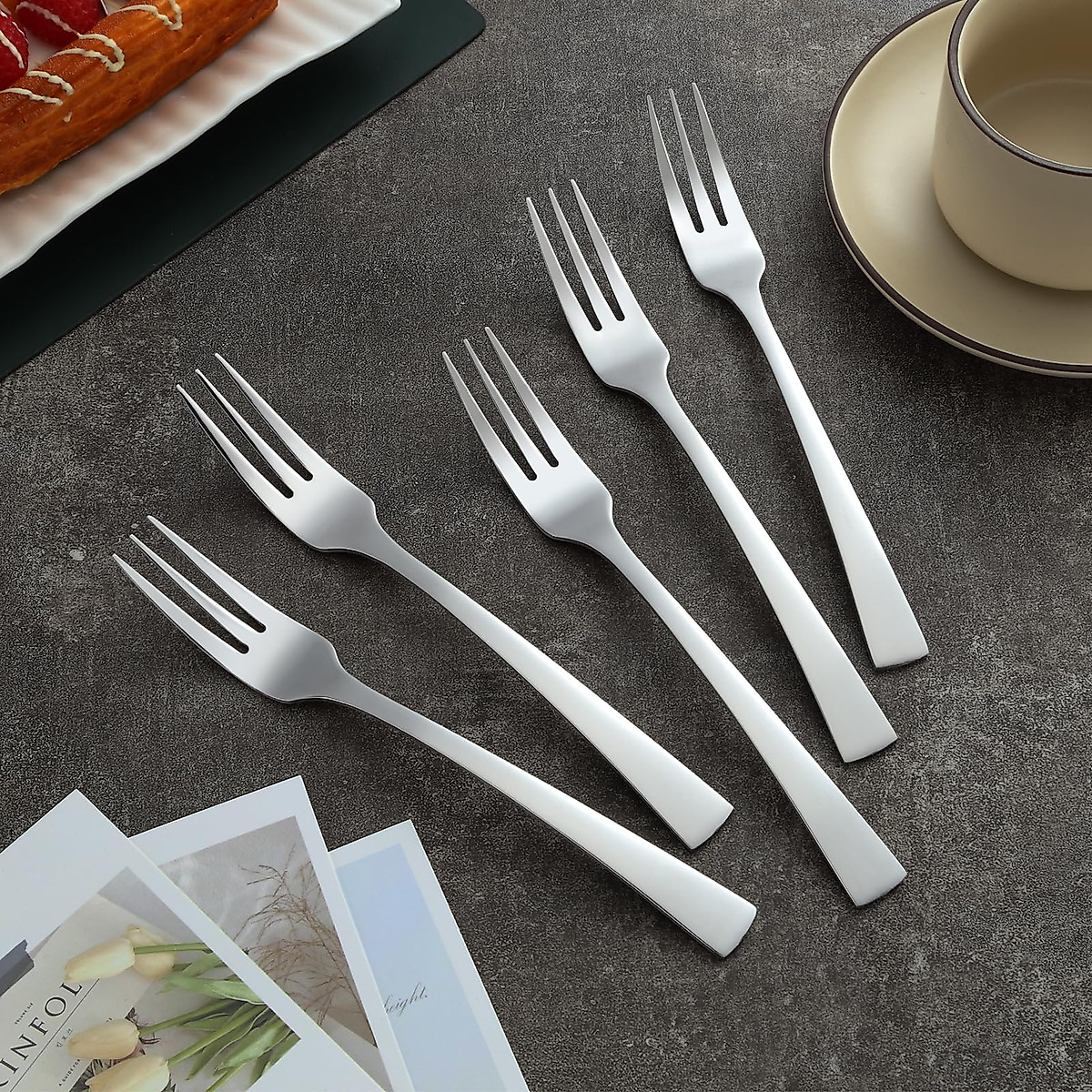 Gymdin 12 Pieces Dinner Forks Set, Forks Silverware(8 inches), 3-Tine Forks Set, Top Food Grade Stainless Steel Silverware Forks, Highly Mirror Polished, Silver Fork, Metal Forks, Dishwasher Safe