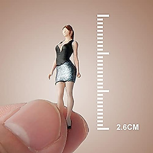 TOOYFUL Hand Painted 1/64 Women Figures Miniature Movie Props Diorama Scenery Desktop Ornament Micro Landscape Train Railway S Scale Decoration