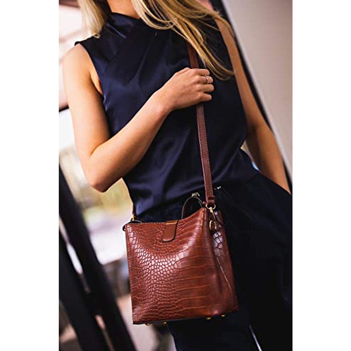 Brunwick Lane Ladies Cross Body Bag, Shoulder Bag with Adjustable Strap, Small Tote Bag. Multipurpose Bag for Women, Brown