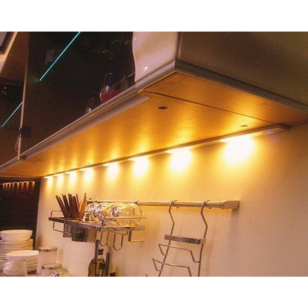 Treie 10W E12 LED Corn Light Bulb(4 Pack)E12 Dimmable 100 Watt Equivalent Bulb 1000LM 3000K Chandelier Bulbs Decorative Candle E12 Base for Home Lighting, AC110-120V (3000K)