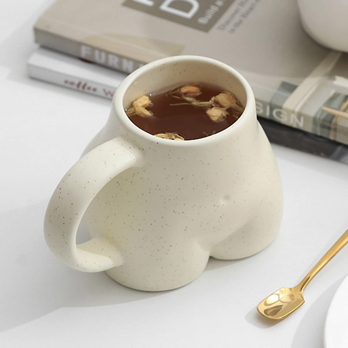 Funny Butt Coffee Mug, 3D Butt Ceramic Coffee Mugs, Novelty Gifts For Women and Men, Personalized Gifts For Your Friends, Family and Colleagues,Ceramic Female Body Vase Home Decor.(cream-coloured)