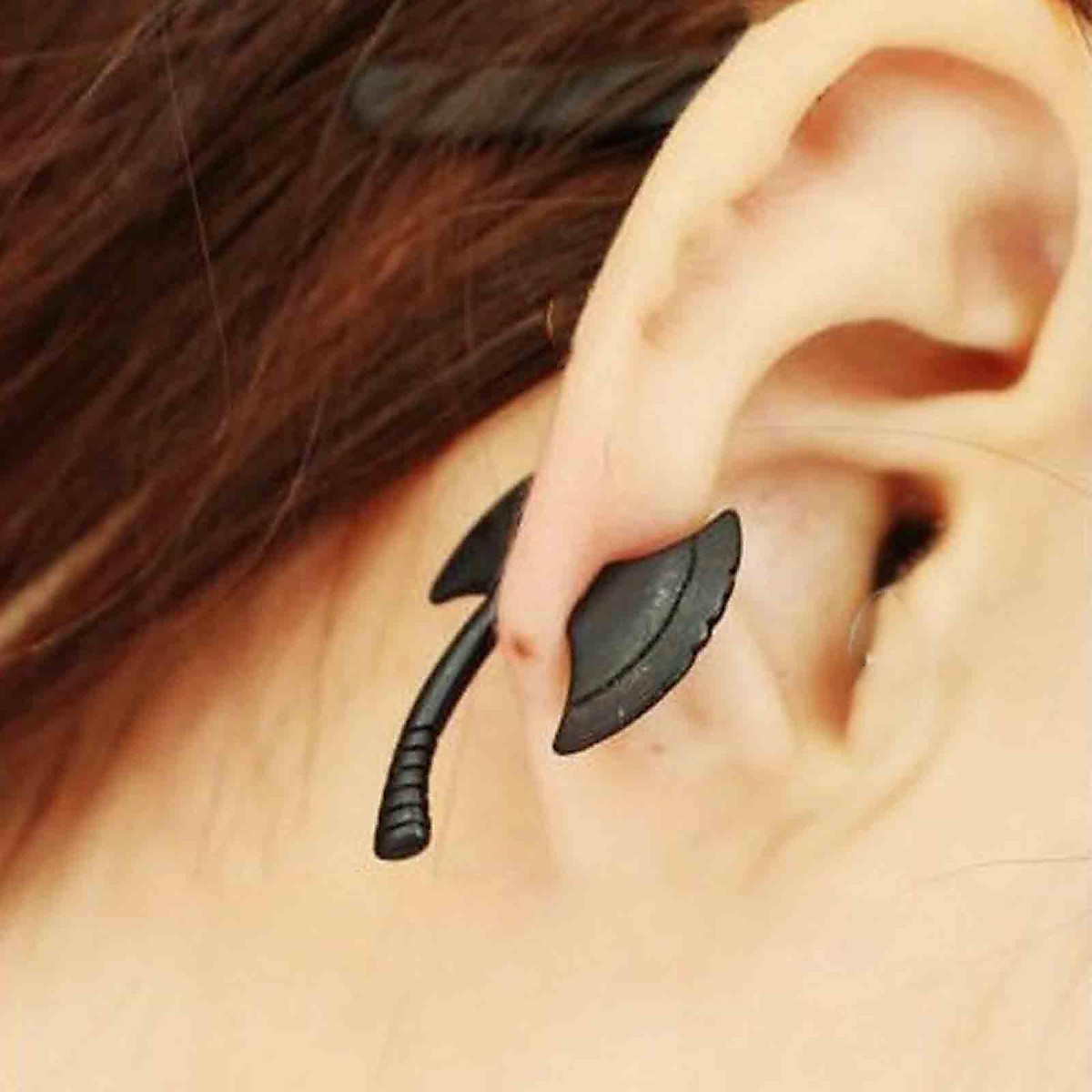 Sttiafay Punk Axe Ear Jacket Earrings Black Axe Stud Earrings Gothic Scary Axe Earrings Axe Hatchet Shape Earrings Jewelry for Women and Girls