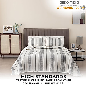 Great Bay Home King Reversible Quilt Bedding Set - All Season, Modern, Lightweight Bedspreads - White and Grey Striped Coverlets (Includes 1 Quilt, 2 Pillow Shams)