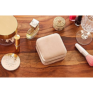 BLUTETE Travel Jewelry Box Organizer Velvet Travel Case With Mirror Ring Earrings Necklaces Storage Organizer Box (Champagne)