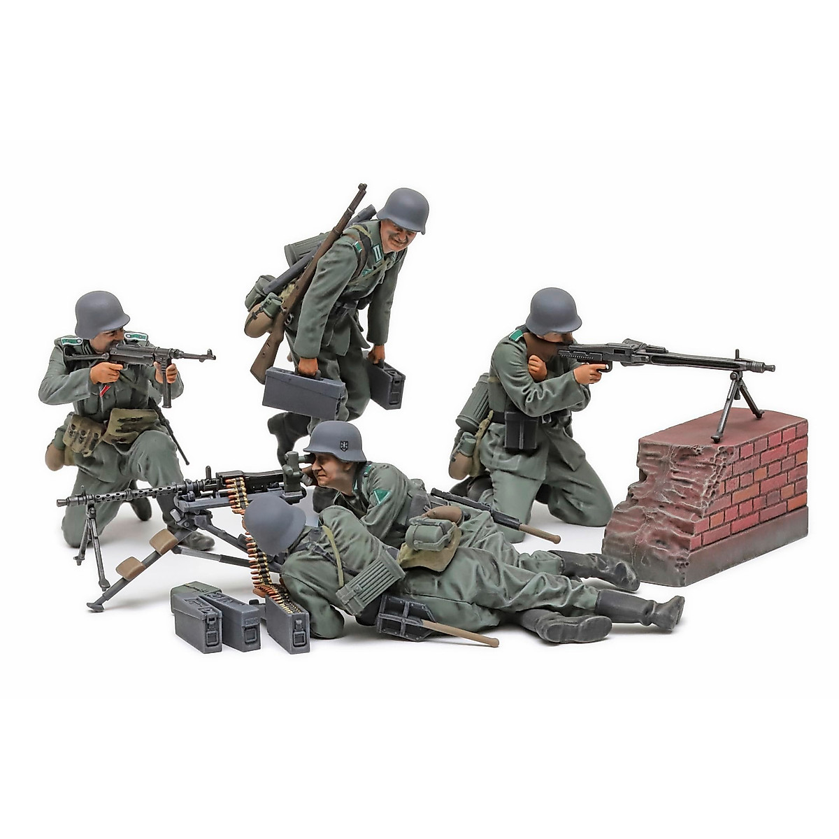 TAMIYA 35386 1:35 Figure Set German MG Troops (5) with WW2 Faithful Replica, Model Building, Plastic Kit, Crafts, Hobby, Gluing, Model Kit, Assembly, Unpainted