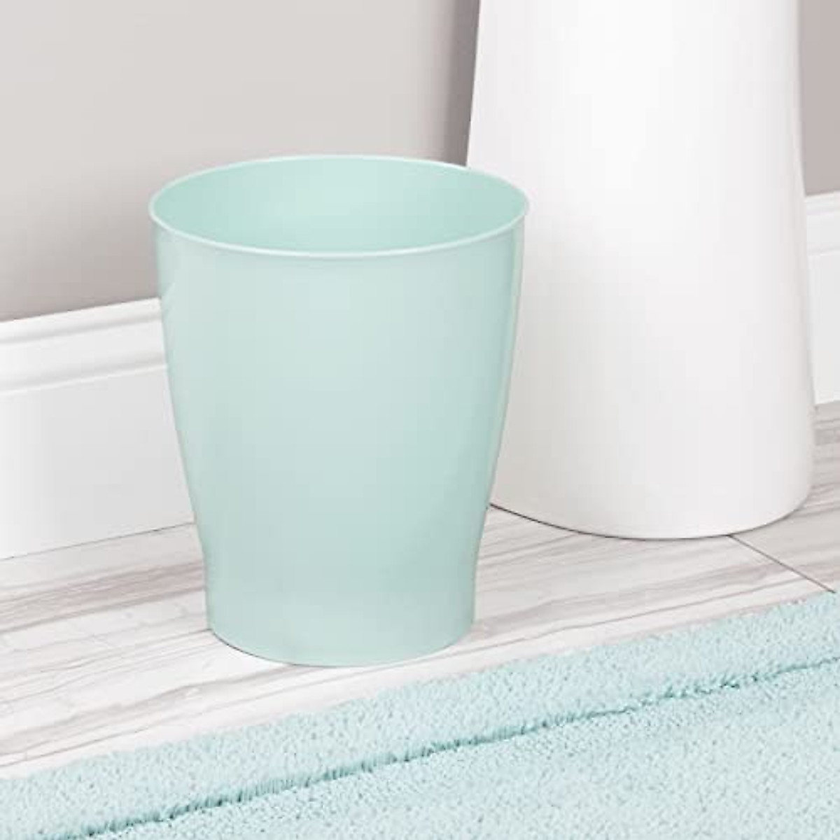 mDesign Round Plastic Bathroom Garbage Can, 1.25 Gallon Wastebasket, Garbage Bin, Trash Can for Bathroom, Bedroom, and Kids Room - Small Bathroom Trash Can - Fyfe Collection - Mint Green