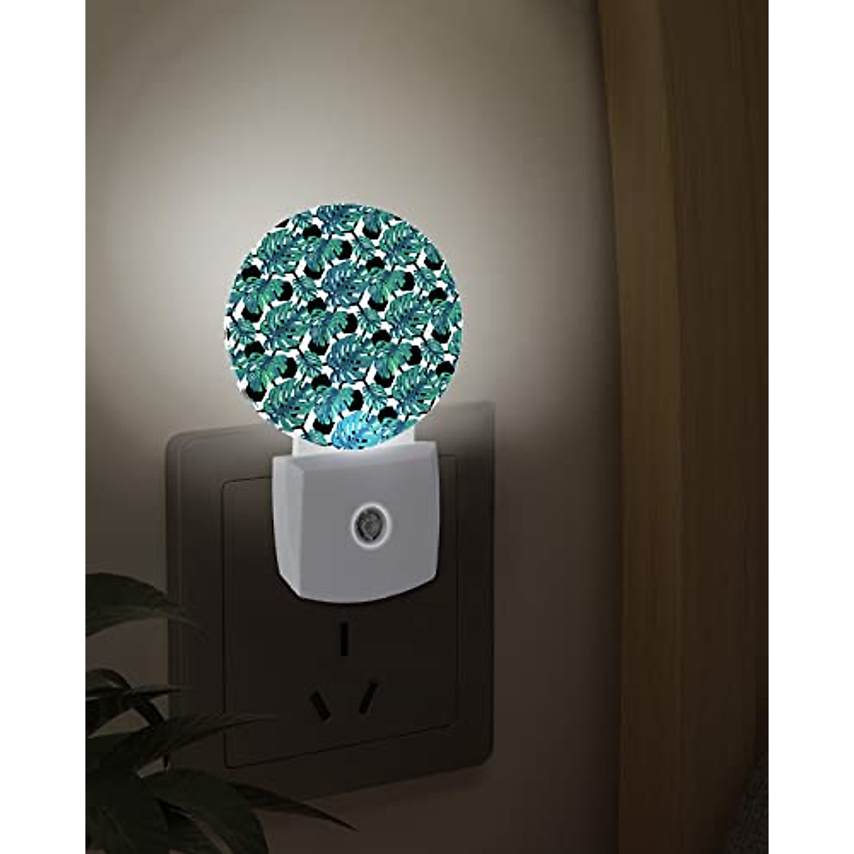 ILYBEEN Summer Monstera Tropical Leaves LED Night Lights Plug-in Nightlight with Auto Dusk to Dawn Sensor, Hexagon Texture Round Lamp for Bedroom,Hallway,Bathroom