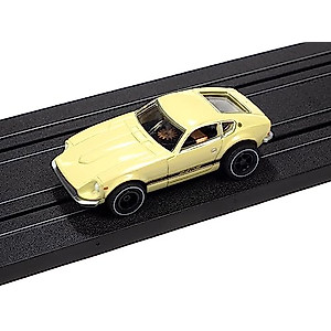 Auto World Xtraction 1973 Datsun 240Z Factory (Green) HO Scale Slot Car