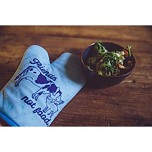 Friends Not Food Oven Mitt Cow Pig Chicken Vegan Plant Based Graphic Baking Glove Funny Graphic Kitchenwear Funny Food Novelty Cookware Grey Oven Mitt