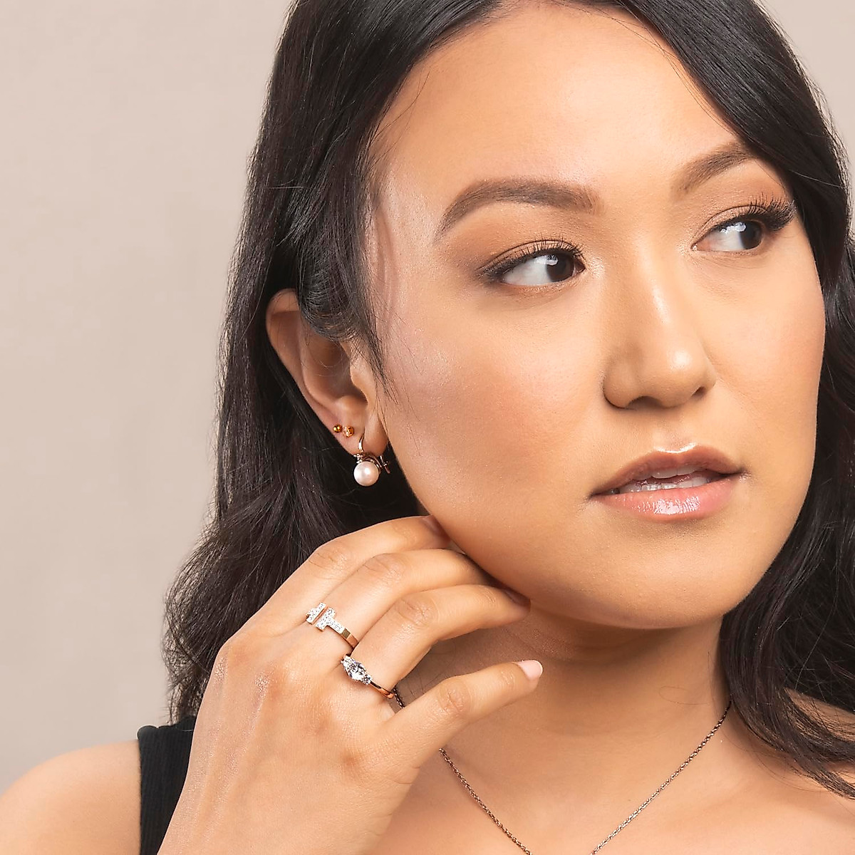 Cate & Chloe Cassie Refined 18k White Gold Pearl Drop Earrings with Swarovski Crystals, Women's Gold Earrings, Pearl Dangle Earrings for Women, Special Occasion Jewelry