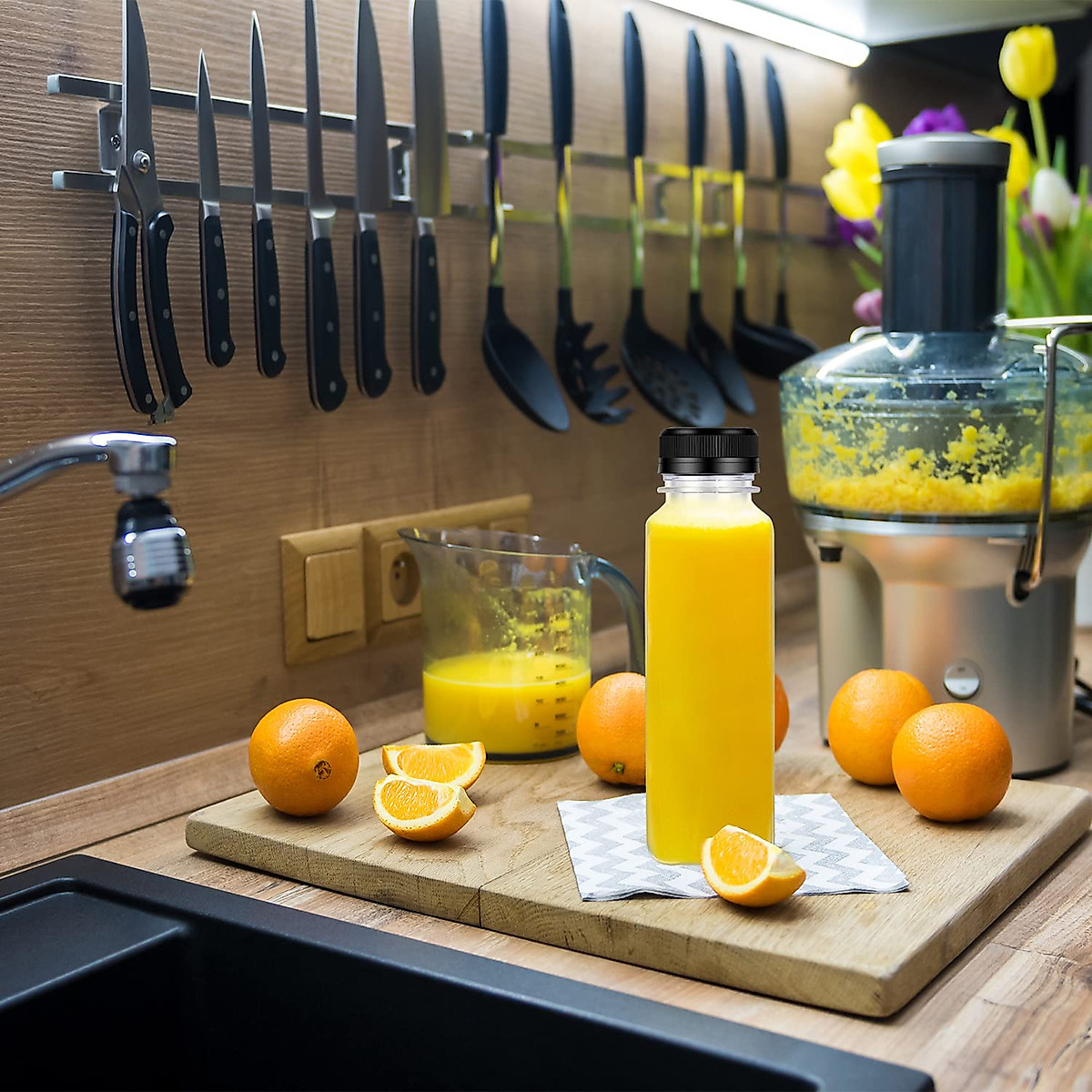 4 Pcs Plastic Juice Bottle, Reusable Drink Containers, For Juice, Milk, Smoothie And Other Drinks, With Black Lid, 8 OZ.