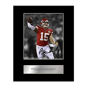 Patrick Mahomes II Printed Signed Mounted Photo Display 10x8 inch Mount #05 Printed Autograph Picture Print