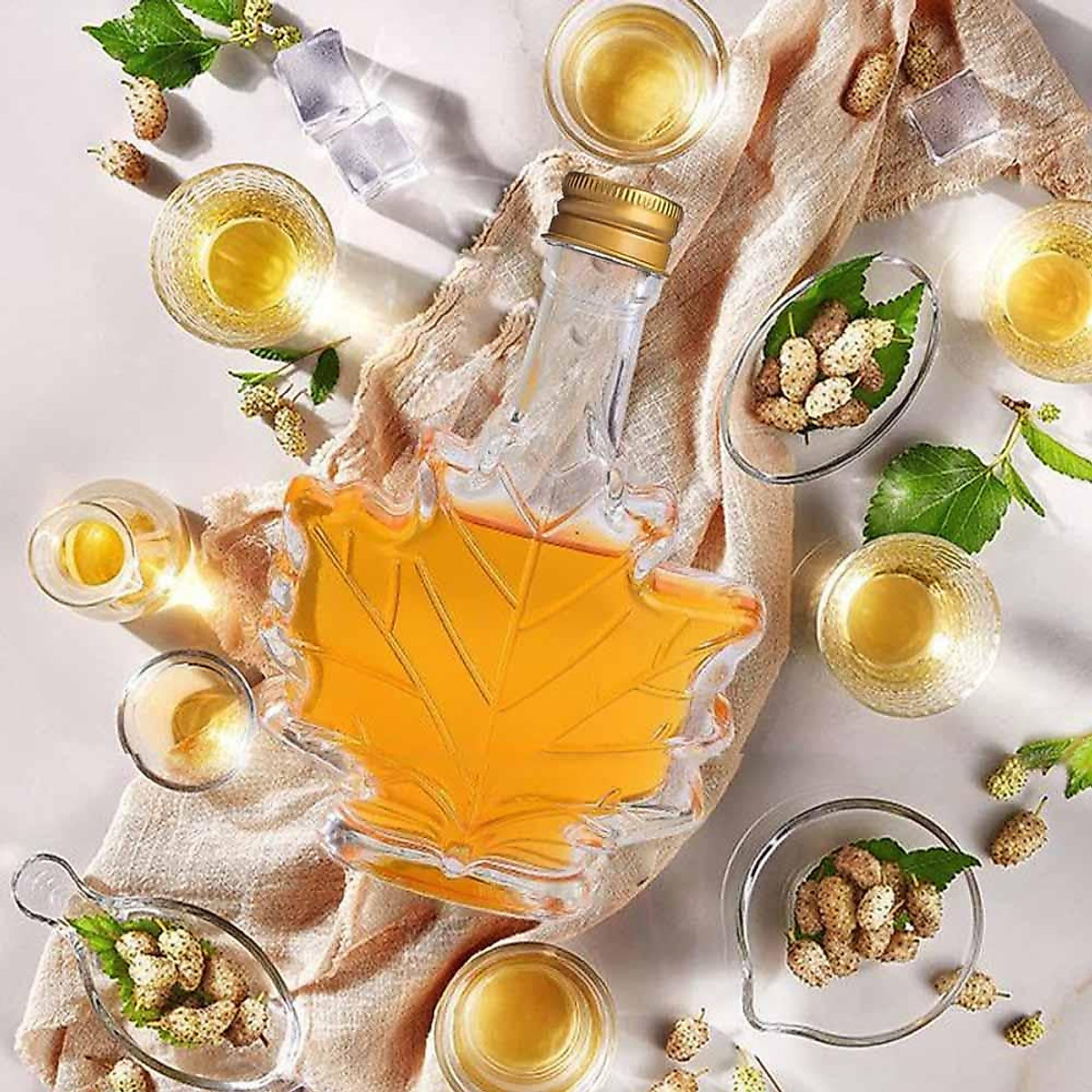 ZHOSXRC Glass Maple Syrup Bottles Jars,Glass Syrup Dispenser Bottle,Reusable Leaf Shaped, Food Grade Canning Bottles,Empty Glass Syrup Bottles with Lids for Homemade Drinks (250ml)