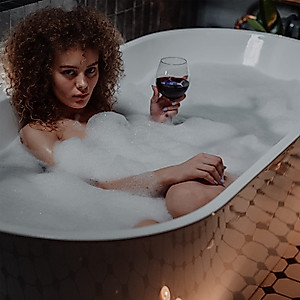 Shark Wine Glass with Shark Inside, Unique 3D Blue Colored Shark Wine Glasses (Set of 2), Personalized Shark in Red Wine Cups, Modern Shark Lover Gifts for Women Party Birthday Wedding (Goblet)