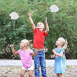 ArtCreativity Alien Paratroopers with Parachutes, Bulk Pack of 144, Vinyl Parachute Toys, Durable Plastic Guys Playset, Fun Parachute Party Favors, Goody Bag Stuffers, for Boys and Girls