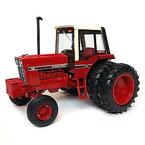 ERTL 1:16 IH 1486 Tri-Stripe Tractor w/Rear Duals