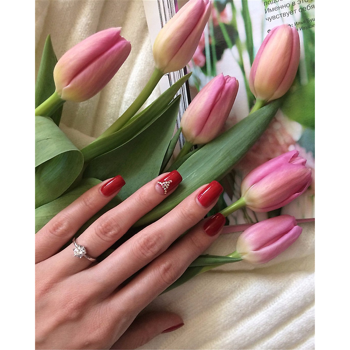 Uloveido Classic Solitaire Wedding Ring Rhodium Plated Cubic Zirconia Engagement Rings for Women (Size 5) J002-FEMALE