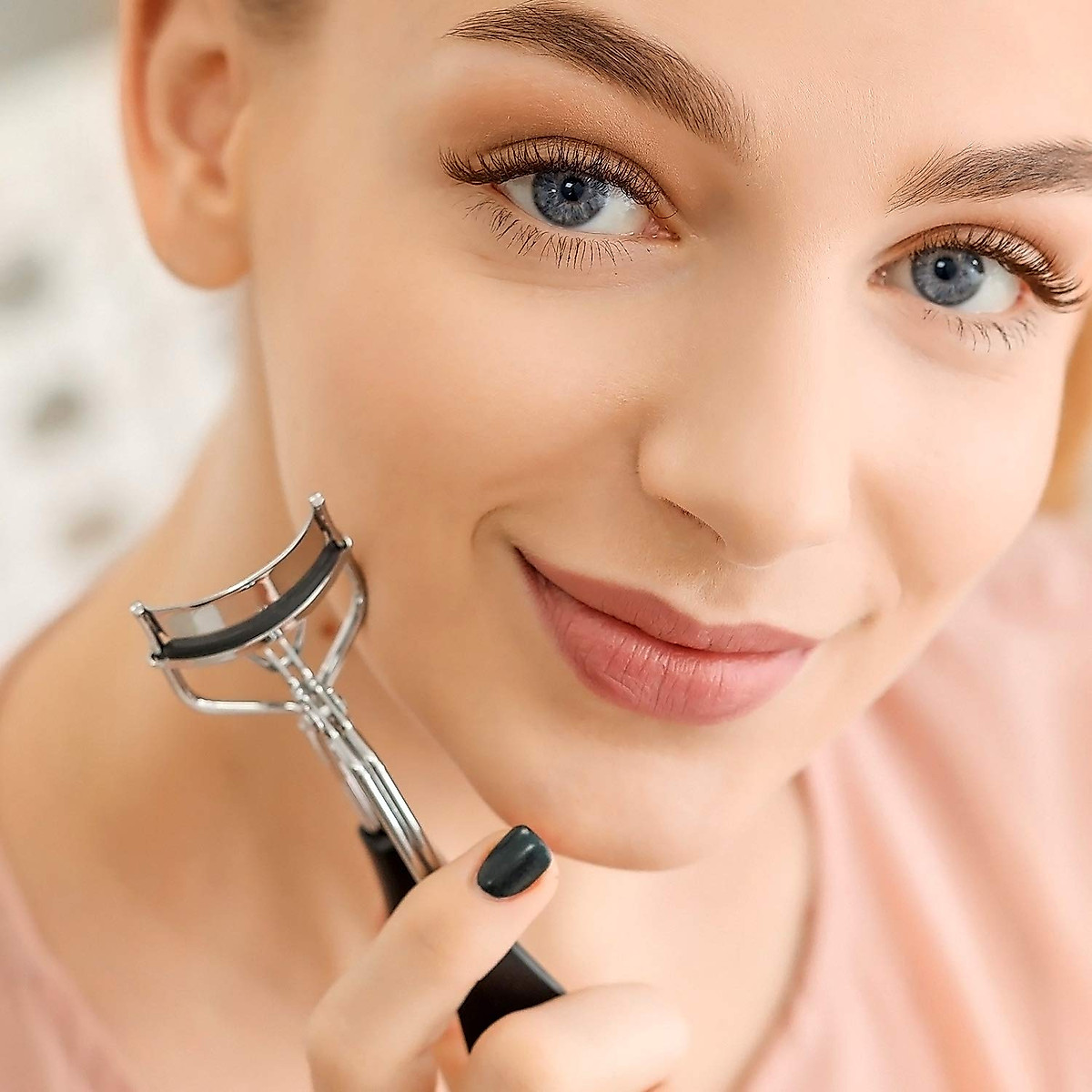 Zhehao Eyelash Curler Refill Eyelash Curler Pad Silicone Rubber Curler Replacement Refill Pad for Universal Lash Curler with Clear Storage Box