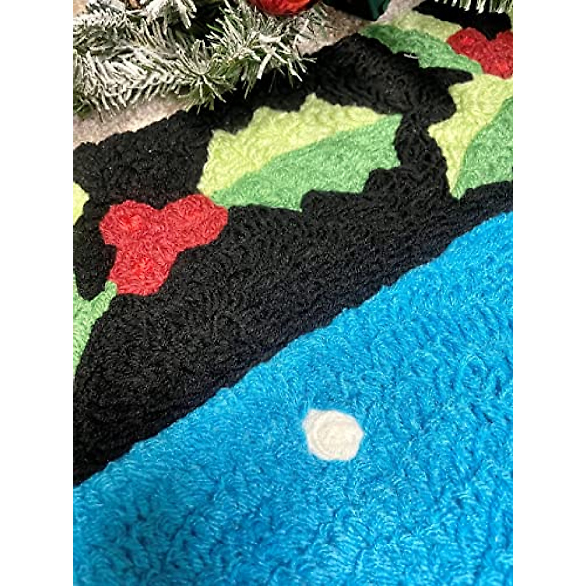 Holly Jolly Snowman Holiday Machine Washable 20" x 30" Jellybean Accent Rug