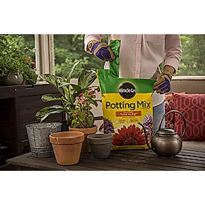 Miracle-Gro Potting Mix, 8 qt. (2 Pack)