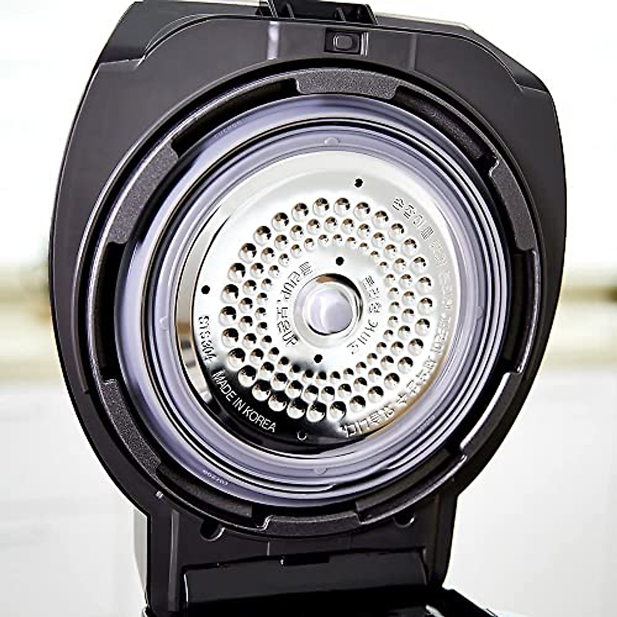 CUCKOO CRP-EHSS0309FG | 3-Cup (Uncooked) Induction Heating Pressure Rice Cooker | 15 Menu Options, Auto-Clean, Voice Guide, Made in Korea | Gold