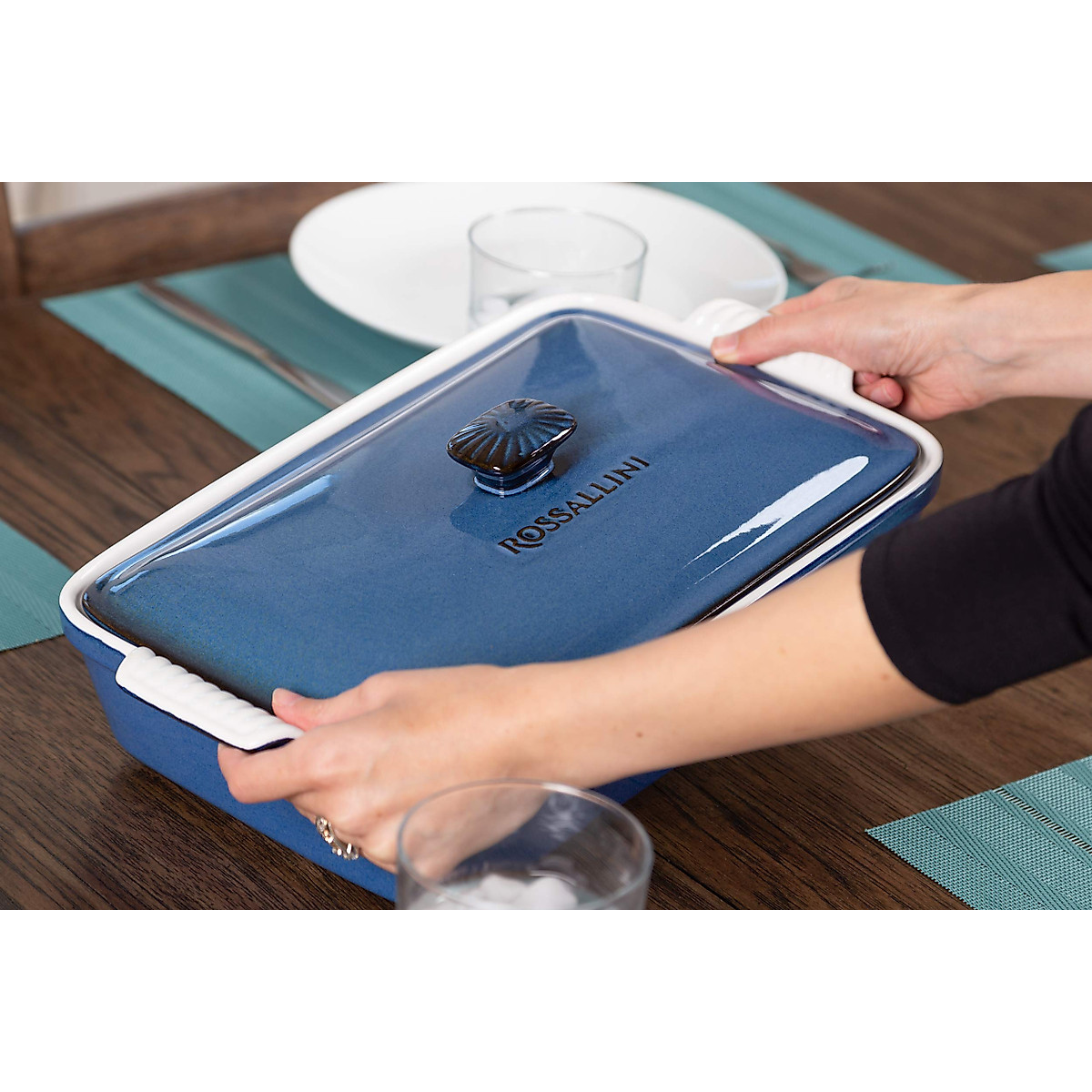ROSSALLINI Stoneware Casserole Dish Bakeware Set with Lid, Covered Rectangular Dinnerware, Extra Large 4.23 Quart, 13 by 9 Inch, Blu Indaco [Reactive Blue]