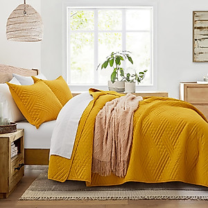 Lavsiry Mustard Yellow Quilt Queen Size with Striped Pattern, Lightweight Soft Summer Thin Microfiber Bedspread & Coverlet Bedding Set for All Seasons - 3 Piece(1 Quilt, 2 Pillow Shams)