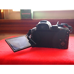 Samsung NX20 20.3 MP SLR with 3.0-Inch LCD Camera (Black)