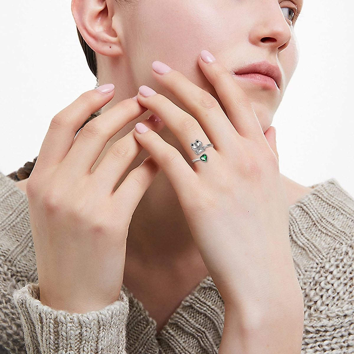 POPLYKE Frog Rings for Women Sterling Silver Frog Hold Green Heart CZ Rings Frog Jewelry (green)