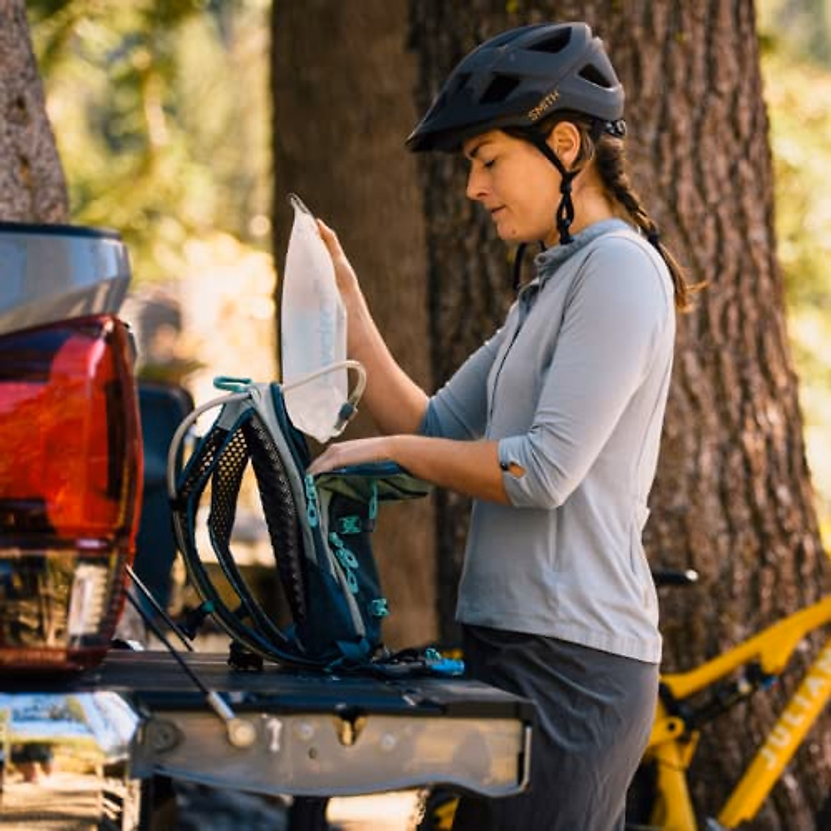 HydraPak Shape-Shift (for 2L or 3L Hydration Packs) Low-Profile Water Bladder/Reservoir for Hydration Backpacks - High Flow Bite Valve, Leak Proof, Fully Reversible, and Dishwasher Safe