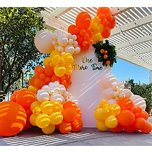 FOTIOMRG 130pcs Orange Balloon Garland Arch Kit, 18 12 10 5 inch Orange Latex Balloons Different Sizes Pack for Birthday Wedding Fall Baby Shower Thanksgiving Christmas Halloween Party Decorations