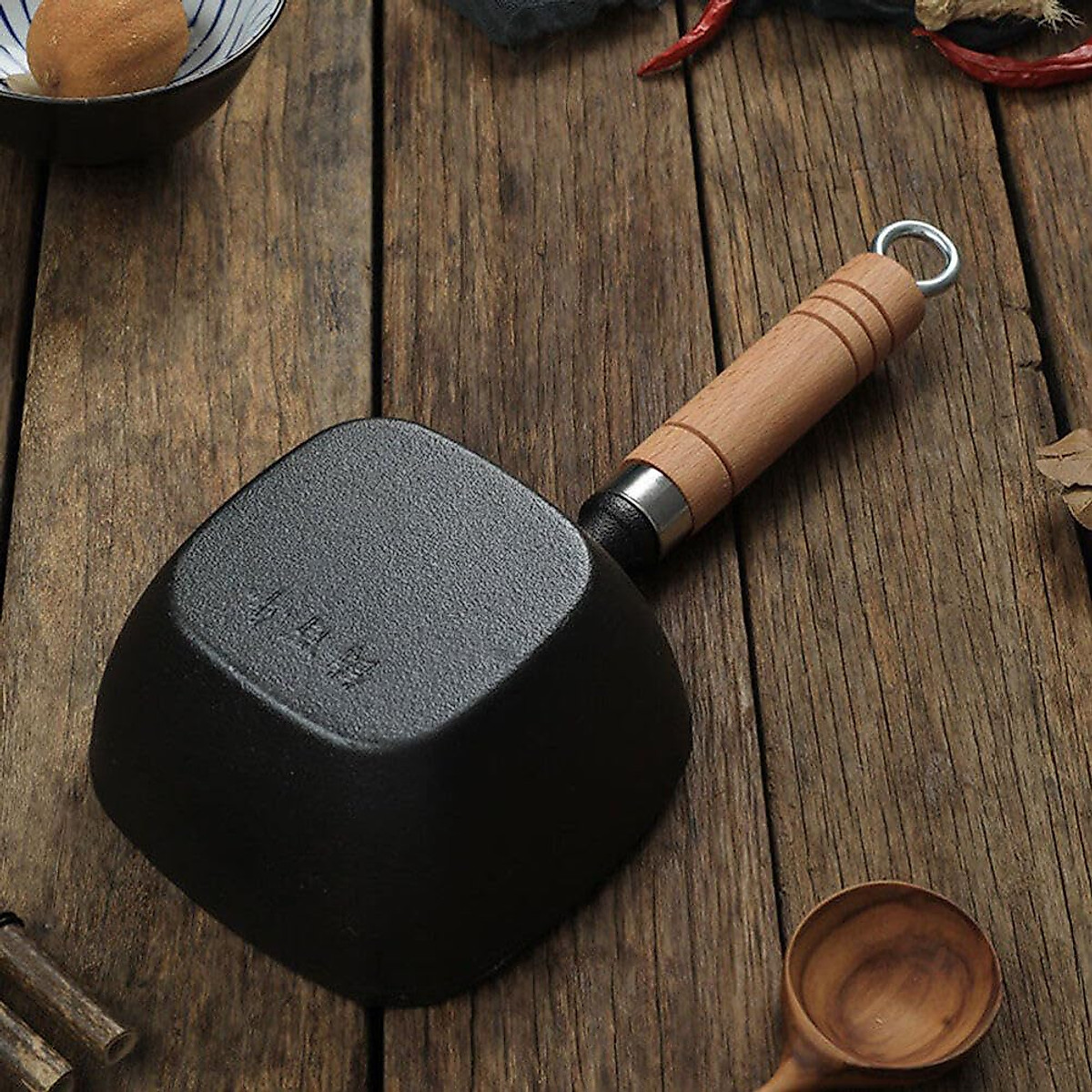 Yardwe Cast Iron Pot, Butter Iron Oil Heating Pot with Wooden Handle Cookware Melting Pot (4inch)