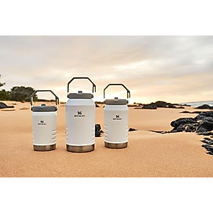 Stanley IceFlow Flip Straw Jug with Handle 64 oz| Twist On Lid and Flip Up Straw | Leak Resistant for Travel and Sports | Insulated Stainless Steel | BPA-Free | Black