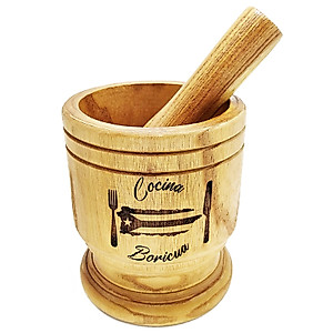 Wooden Mortar Puerto Rico (Big), Pilón de Puerto Rico/Pilón Boricua. Cocina Boricua (Grande) Size : 6.25 X 5.25. Flag design engraved. Con diseño de bandera grabado en la madera.