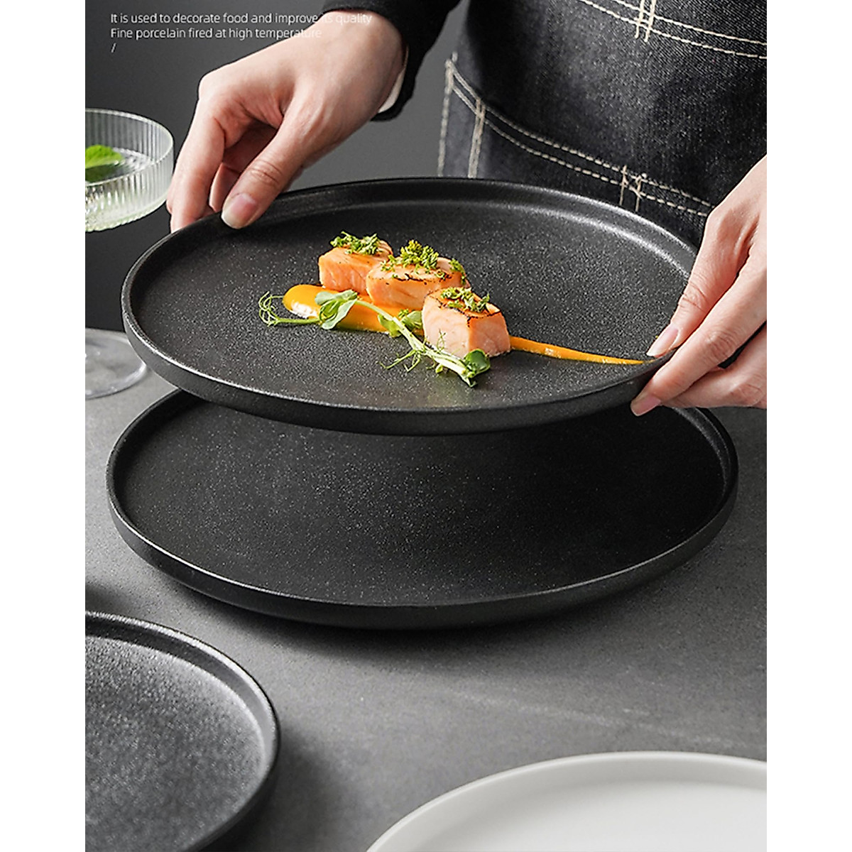 Lareina Dinner Plates, Scratch-resistant, 10.25 Inch Flat Ceramic Plate Set of 4, Porcelain Plates with Lipped Edge for Salad Steak in Kitchen Restaurant, Natural Primitive Texture (Cast Iron Black)