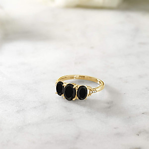 Gem Stone King 10K Yellow Gold Oval Black Onyx and Diamond Accent Engagement Ring For Women (1.52 Cttw, Gemstone Birthstone, Available In Size 5, 6, 7, 8, 9)