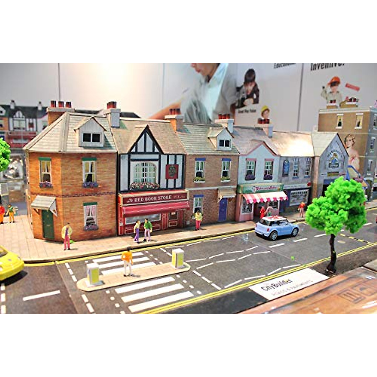 The CityBuilder Roads & PAVEMENTS Cardboard Model Layout Kit - O Scale Model Railroad Accessories