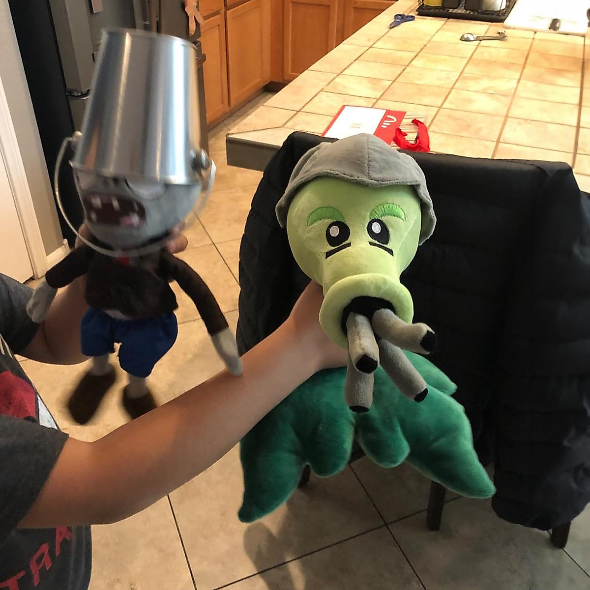 ENOMIN Cute Plant Plush Toy - 12 Inch Peashooter from PVZ, Ideal for Kids & PVZ Fans, for Halloween & Christmas