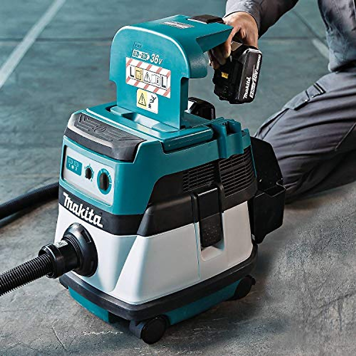 Makita XCV07PTX 18V x2 LXT BL 2.1 gallon Hepa Dust Extractor Kit