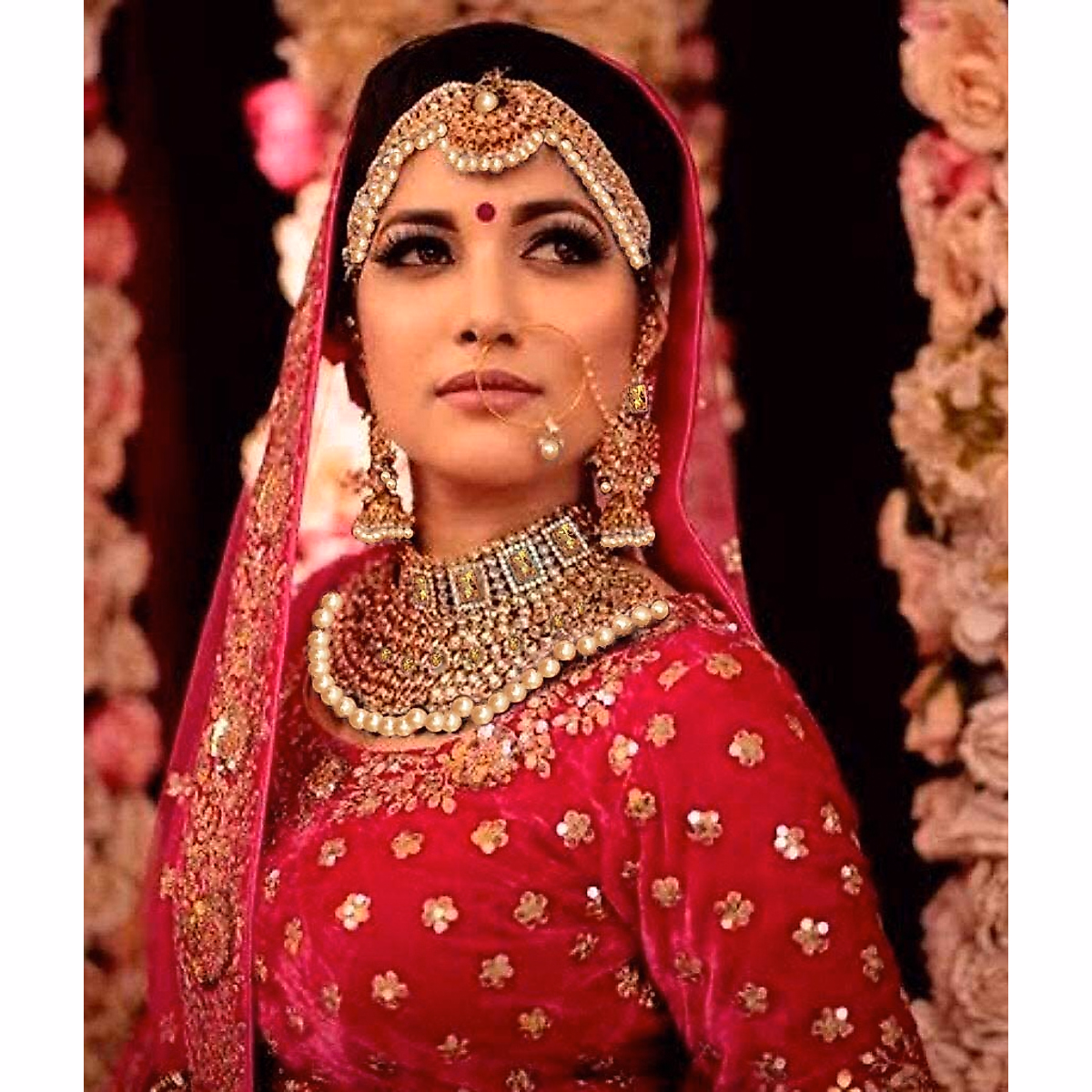 Aheli Ethnic Indian Indian Traditional Bollywood Faux Kundan Dulhan Heavy Bridal Jewelry Set with Choker Earrings Maang Tikka Hathphool for Women Girls