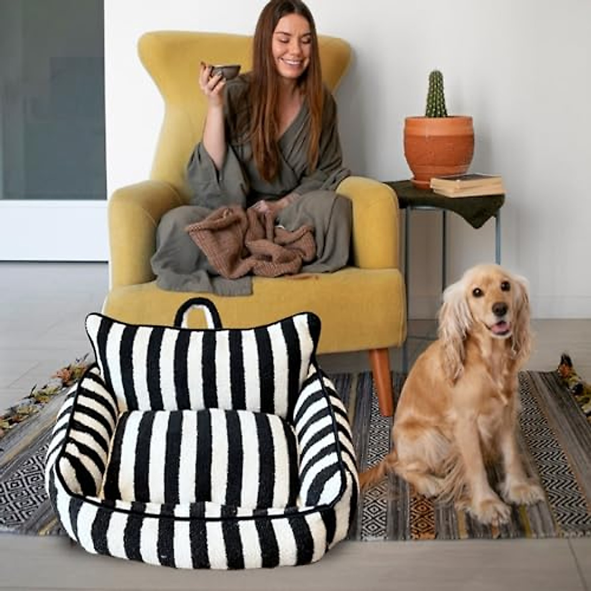 Naisicore Dog Bed, 26.8x20.5inch Plush Striped Thermal Dog Beds with Lifting Handle, Washable Cat Beds for Small Medium Dogs Cats (Black+White)