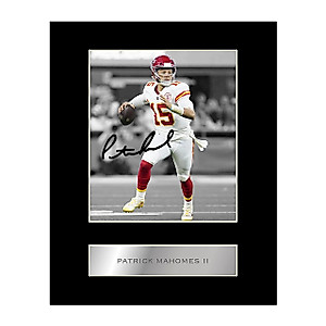 Patrick Mahomes II Pre Printed Signature Signed Mounted Photo Display #22 Printed Autograph Picture