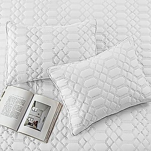 GREAGLE Quilts Queen Size, Full Size Lightweight Bedspread Coverlet Set with 2 Pillow Sham(20 x 26 in), (White, 90x90 Inches)