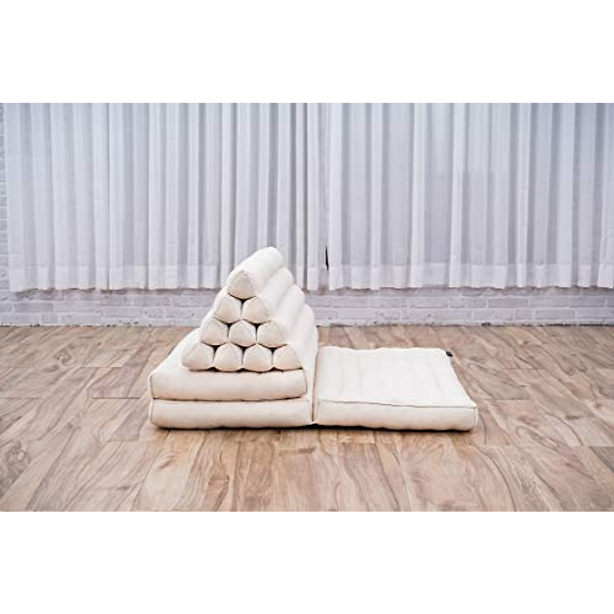 LEEWADEE 3-Fold Mat XXL with Triangle Cushion – Firm TV Pillow, Foldable Mattress with Cushion Made of Eco-Friendly Kapok, 67 x 31 inches, Ecru