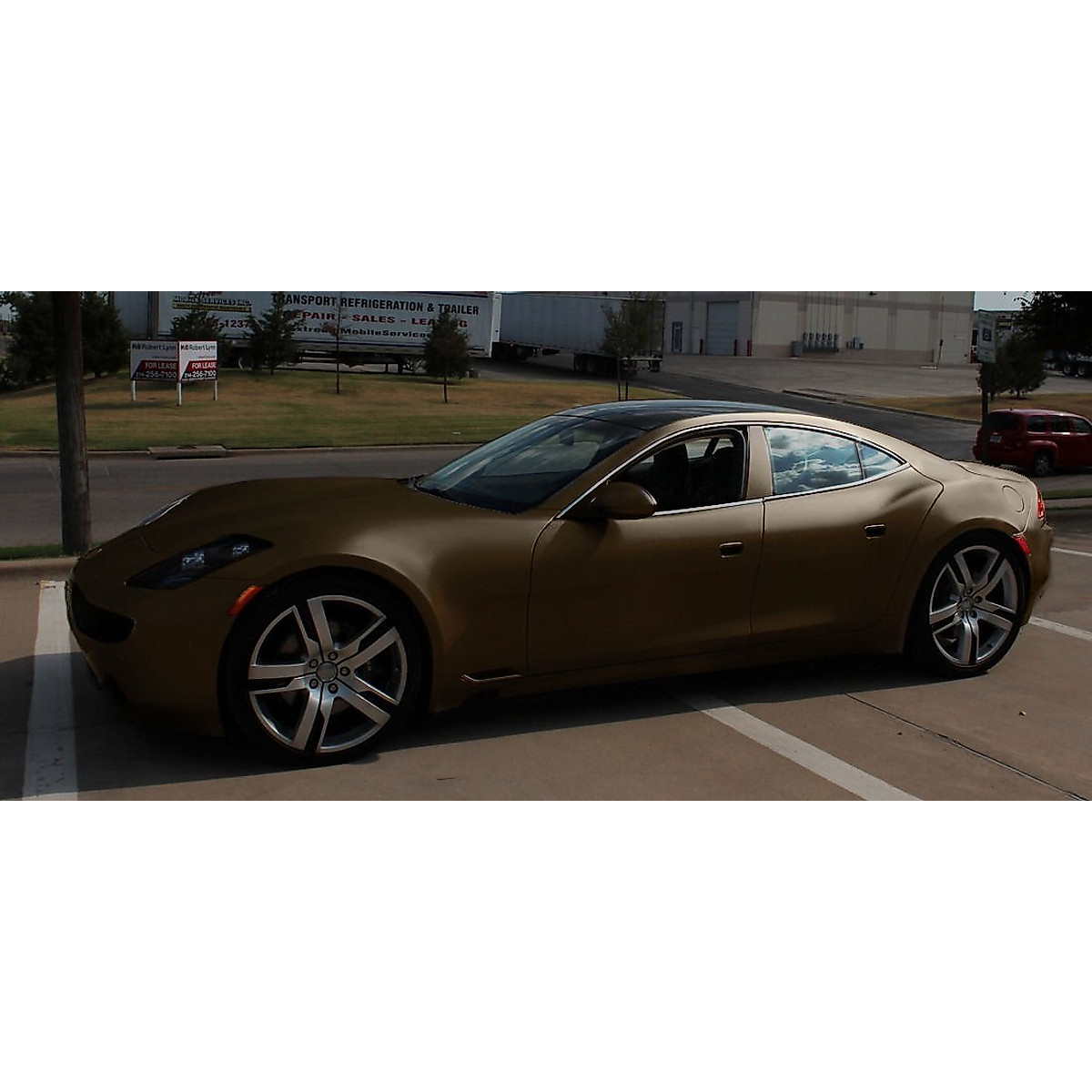 VViViD XPO Matte Brown Vinyl Wrap Roll with Air Release Technology (1ft x 5ft)